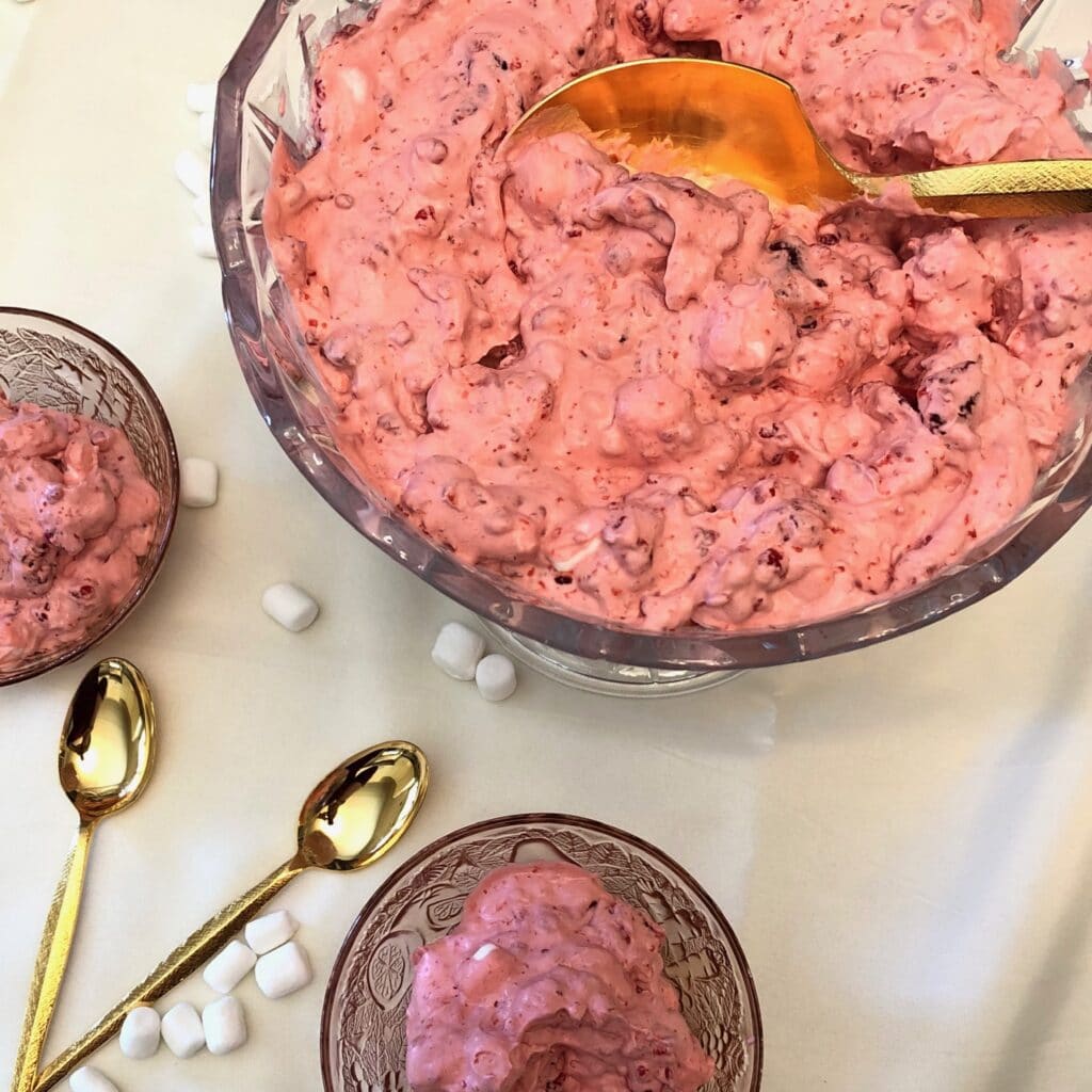 Raspberries and Cream Marshmallow Dessert: How to Make It | Each ...